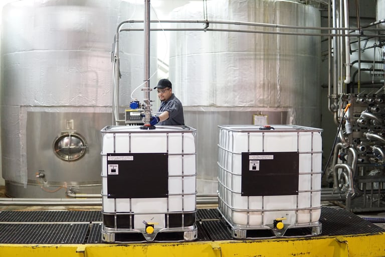 The Types of Chemical Tote Containers | Royal Chemical